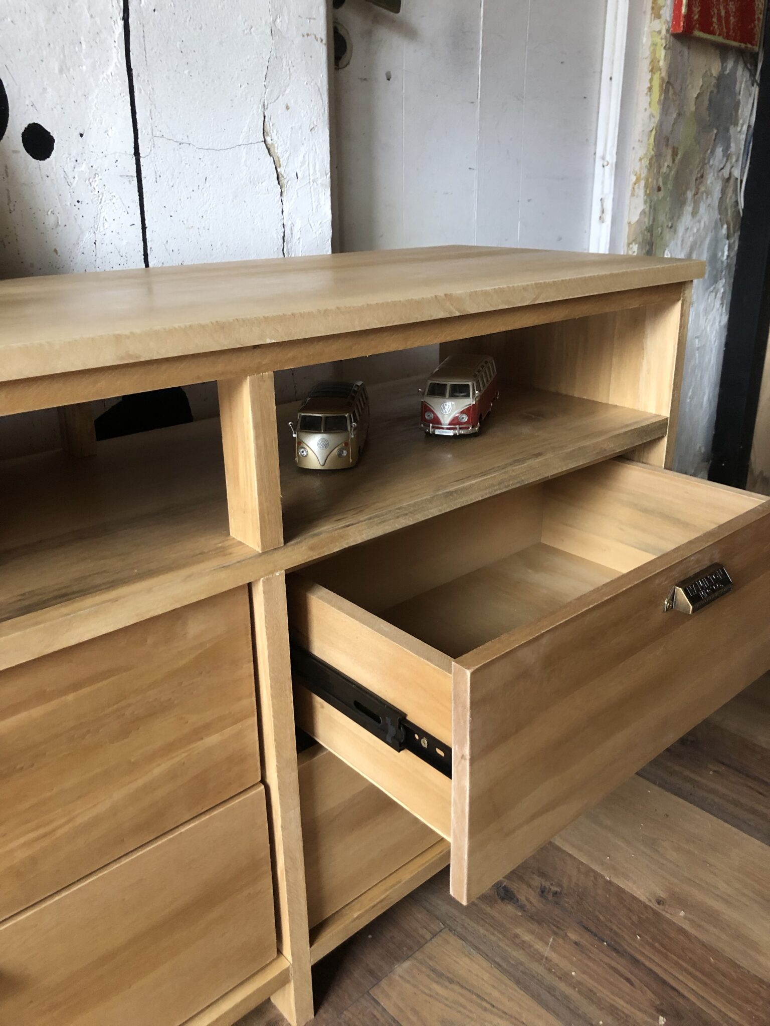 Mueble Tv vintage Brooklyn XL Tinta Roble – Porteño Mueble & Decoración